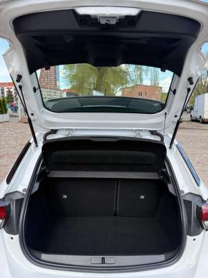 Balts Opel Corsa 2023 Klaipėda, ar dzinēja tilpumu 1.50 L un nobraukumu 138 tūkst. km par 10299 €, foto 16 vietnē AUTOMOTO.COM.LV