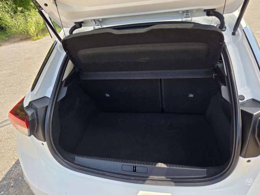 Balts Opel Corsa 2023 Šauļi, ar dzinēja tilpumu 1.20 L un nobraukumu 68 tūkst. km par 7700 €, foto 30 vietnē AUTOMOTO.COM.LV