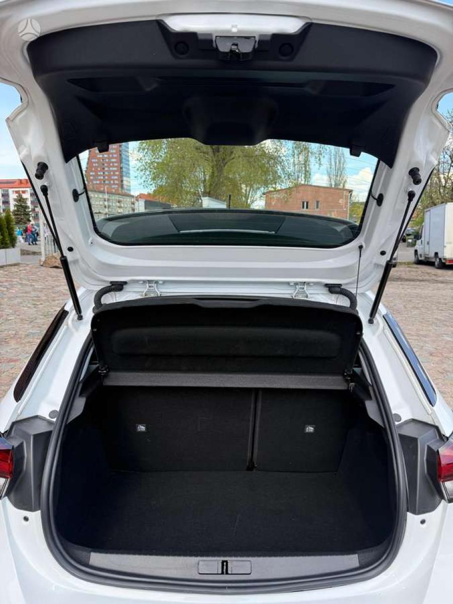 Balts Opel Corsa 2023 Klaipėda, ar dzinēja tilpumu 1.50 L un nobraukumu 139 tūkst. km par 8700 €, foto 14 vietnē AUTOMOTO.COM.LV