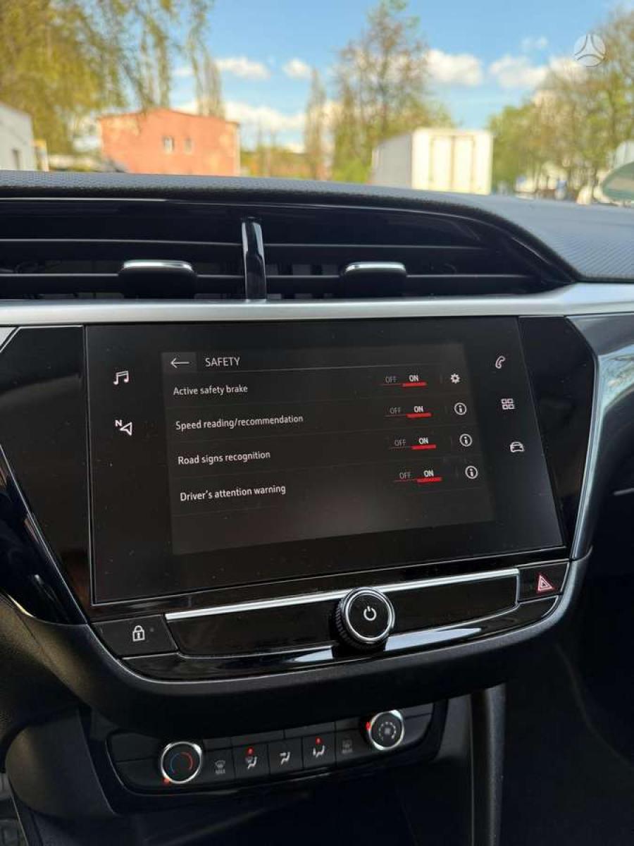 Balts Opel Corsa 2023 Klaipėda, ar dzinēja tilpumu 1.50 L un nobraukumu 139 tūkst. km par 8700 €, foto 21 vietnē AUTOMOTO.COM.LV