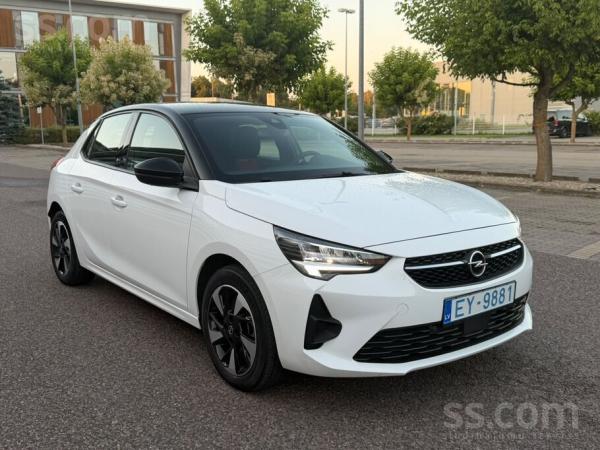 White Opel Corsa 2023 in Riga, with an engine capacity of 0.00 L and mileage of 36 thousand km for 15990 €, photo 3 on AUTOMOTO.COM.LV