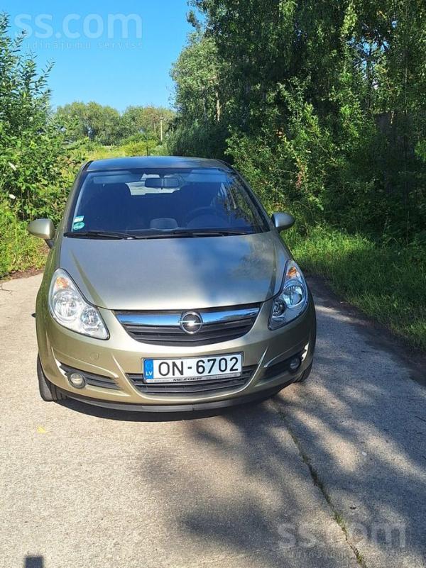 Yellow Opel Corsa 2006 in Liepaja, with an engine capacity of 1.20 L and mileage of 76 thousand km for 2500 €, photo 1 on AUTOMOTO.COM.LV
