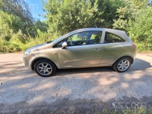 Yellow Opel Corsa 2006 in Liepaja, with an engine capacity of 1.20 L and mileage of 76 thousand km for 2500 €, photo 5 on AUTOMOTO.COM.LV