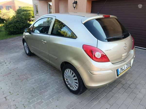 Dzeltens Opel Corsa 2007 Viļņa, ar dzinēja tilpumu 1.23 L un nobraukumu 219 tūkst. km par 690 €, foto 4 vietnē AUTOMOTO.COM.LV