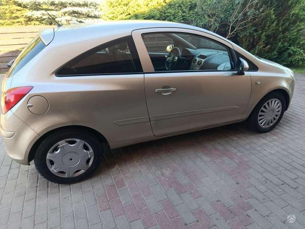 Dzeltens Opel Corsa 2007 Viļņa, ar dzinēja tilpumu 1.23 L un nobraukumu 219 tūkst. km par 690 €, foto 7 vietnē AUTOMOTO.COM.LV