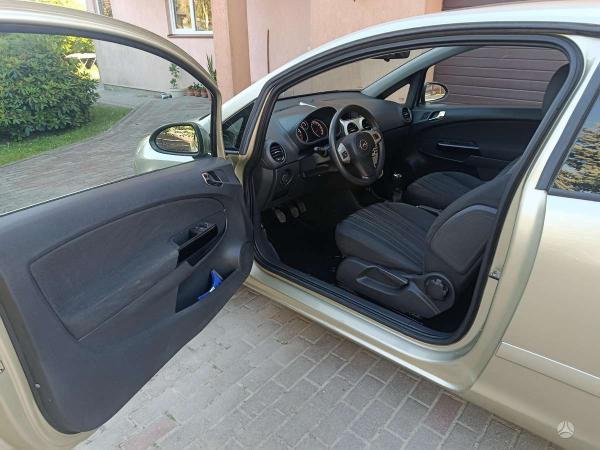 Dzeltens Opel Corsa 2007 Viļņa, ar dzinēja tilpumu 1.23 L un nobraukumu 219 tūkst. km par 690 €, foto 10 vietnē AUTOMOTO.COM.LV