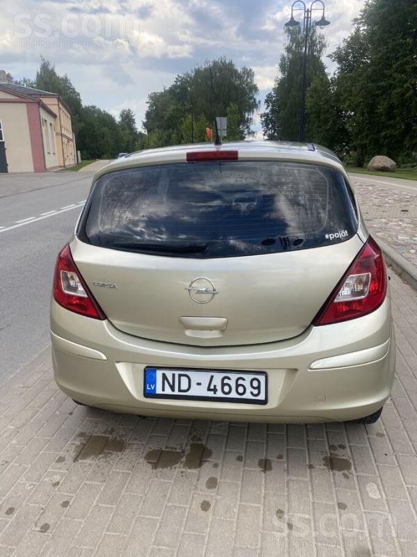 Yellow Opel Corsa 2010 in Bauska, with an engine capacity of 1.20 L and mileage of 223 thousand km for 2700 €, photo 3 on AUTOMOTO.COM.LV