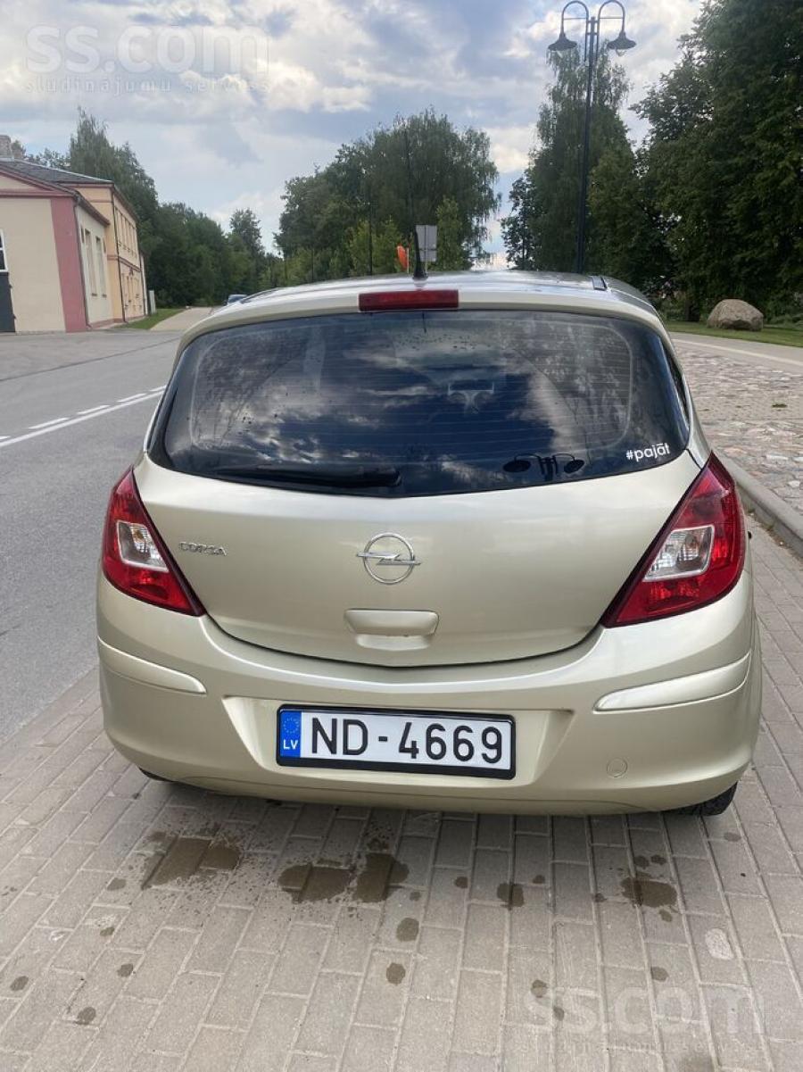 Dzeltens Opel Corsa 2010 Bauska, ar dzinēja tilpumu 1.20 L un nobraukumu 223 tūkst. km par 2700 €, foto 4 vietnē AUTOMOTO.COM.LV
