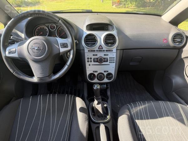 Yellow Opel Corsa 2010 in Bauska, with an engine capacity of 1.20 L and mileage of 223 thousand km for 2700 €, photo 4 on AUTOMOTO.COM.LV
