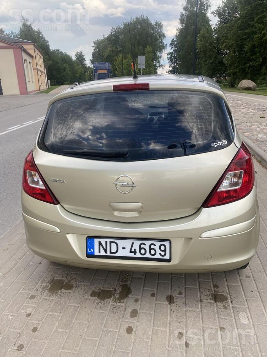Yellow Opel Corsa 2010 in Bauska, with an engine capacity of 1.20 L and mileage of 223 thousand km for 2300 €, photo 4 on AUTOMOTO.COM.LV