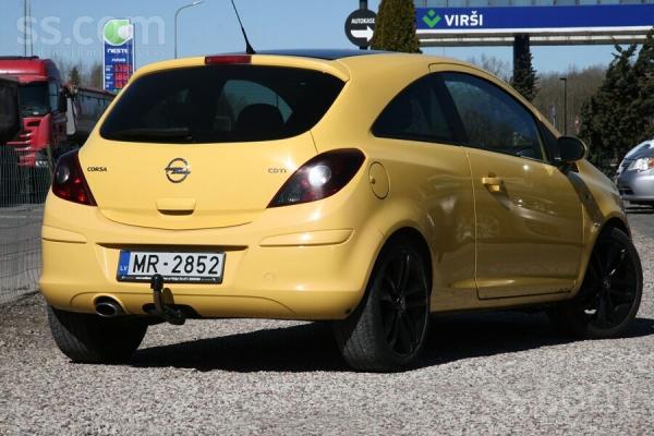 Yellow Opel Corsa 2011 in Tukums, with an engine capacity of 1.70 L and mileage of 218 thousand km for 2250 €, photo 3 on AUTOMOTO.COM.LV