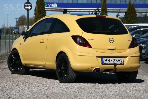 Yellow Opel Corsa 2011 in Tukums, with an engine capacity of 1.70 L and mileage of 218 thousand km for 2250 €, photo 4 on AUTOMOTO.COM.LV