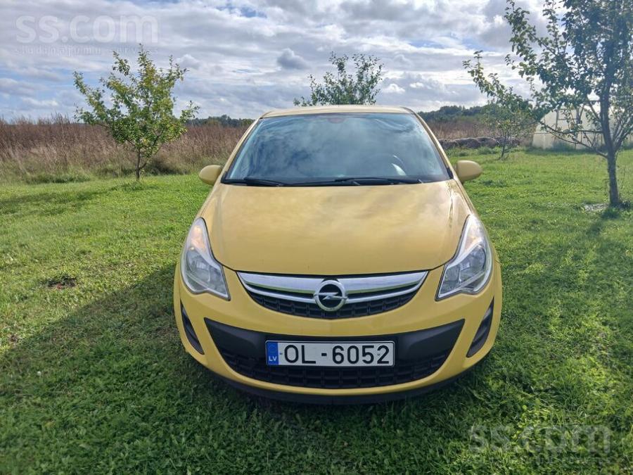 Yellow Opel Corsa 2013 in Riga, with an engine capacity of 1.20 L and mileage of 239 thousand km for 3500 €, photo 3 on AUTOMOTO.COM.LV