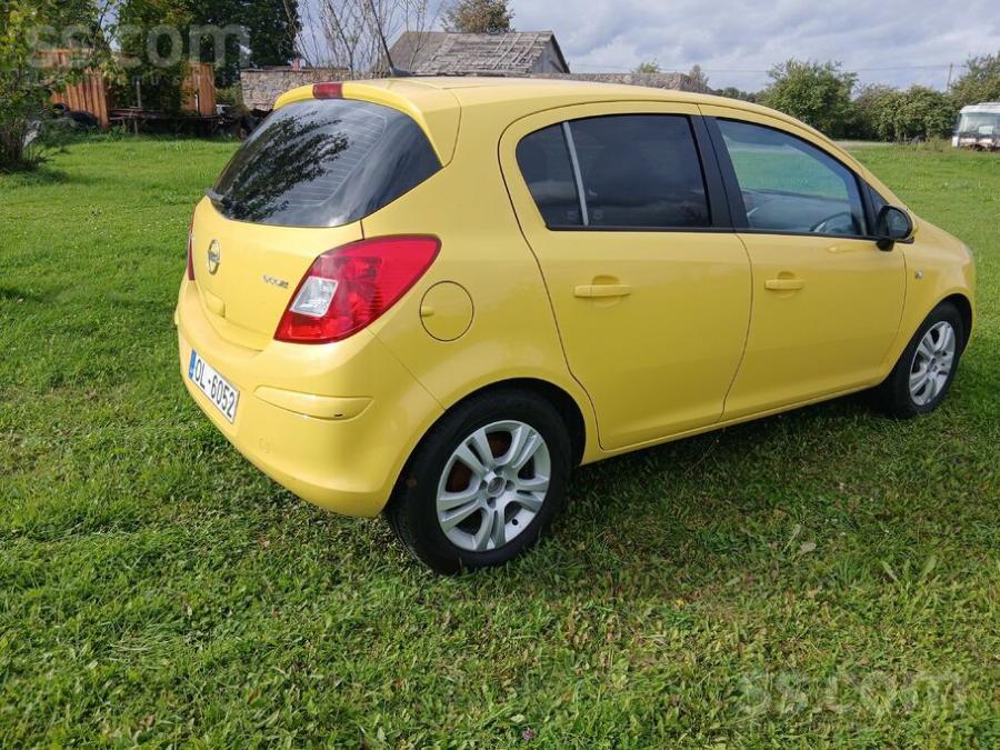 Yellow Opel Corsa 2013 in Riga, with an engine capacity of 1.20 L and mileage of 239 thousand km for 3500 €, photo 5 on AUTOMOTO.COM.LV