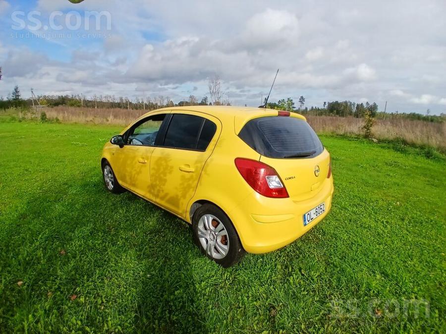 Yellow Opel Corsa 2013 in Riga, with an engine capacity of 1.20 L and mileage of 239 thousand km for 3500 €, photo 6 on AUTOMOTO.COM.LV