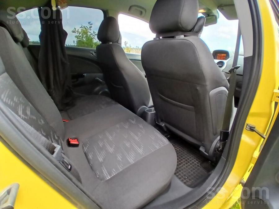 Yellow Opel Corsa 2013 in Riga, with an engine capacity of 1.20 L and mileage of 239 thousand km for 3500 €, photo 7 on AUTOMOTO.COM.LV