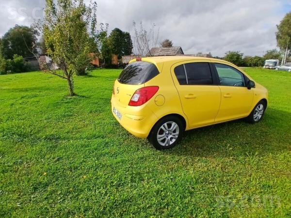 Yellow Opel Corsa 2013 in Jekabpils, with an engine capacity of 1.20 L and mileage of 239 thousand km for 3300 €, photo 5 on AUTOMOTO.COM.LV