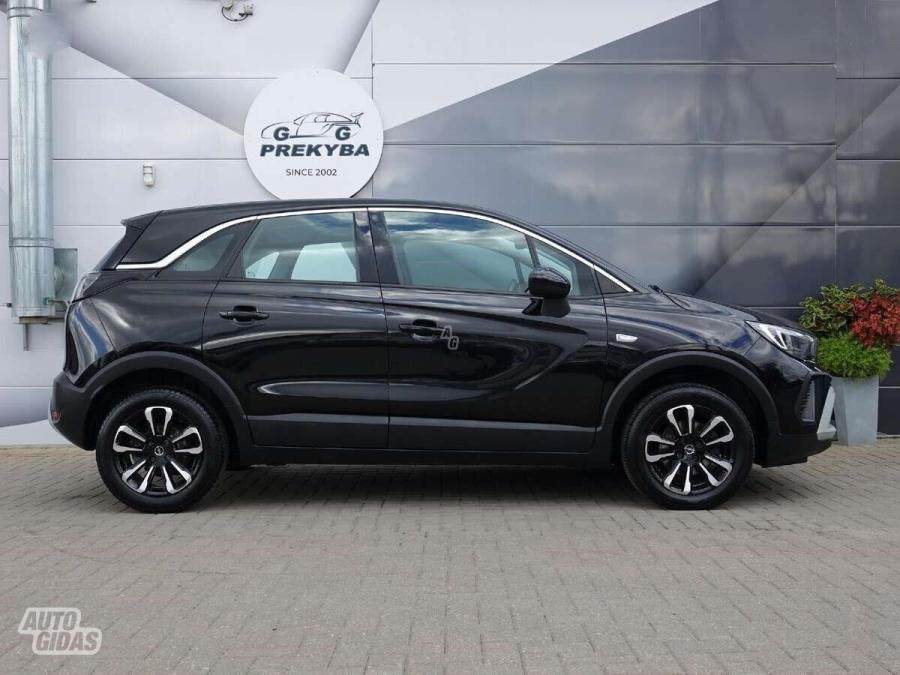 Black Opel Crossland 2022 in Ramuciai, with an engine capacity of 1.20 L and mileage of 88 thousand km for 13450 €, photo 5 on AUTOMOTO.COM.LV