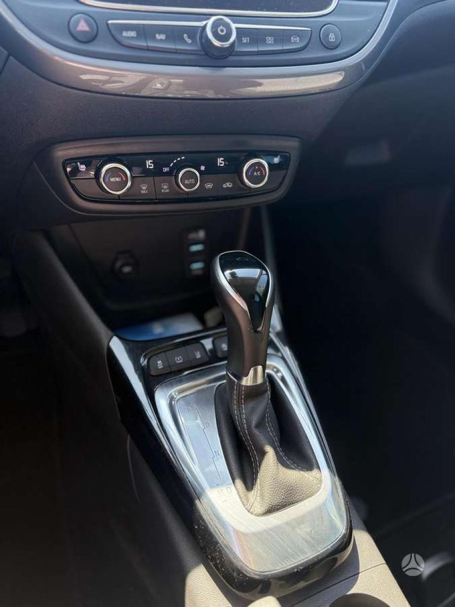 Black Opel Crossland 2023 in Klaipeda, with an engine capacity of 1.20 L and mileage of 30 thousand km for 11850 €, photo 9 on AUTOMOTO.COM.LV