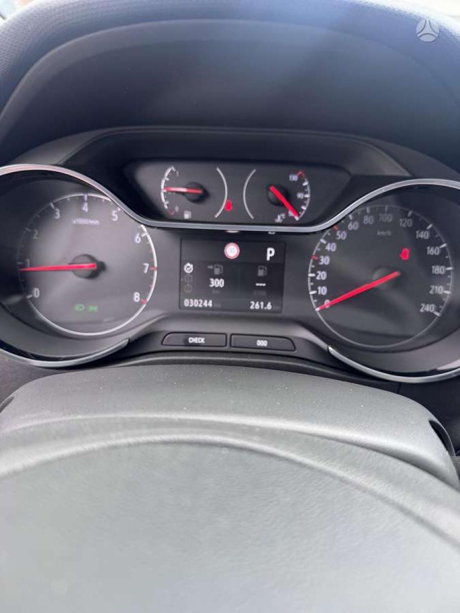Black Opel Crossland 2023 in Klaipeda, with an engine capacity of 1.20 L and mileage of 30 thousand km for 11850 €, photo 17 on AUTOMOTO.COM.LV