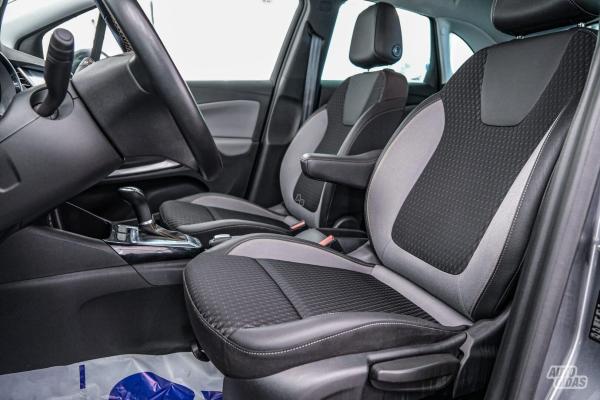 Opel Crossland 2018 in Kaunas, with an engine capacity of 1.20 L and mileage of 81 thousand km for 9990 €, photo 6 on AUTOMOTO.COM.LV