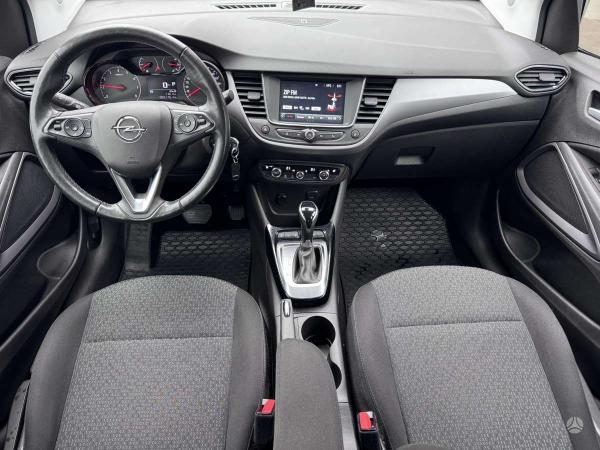 Grey Opel Crossland 2022 in Vilnius, with an engine capacity of 1.20 L and mileage of 65 thousand km for 12950 €, photo 3 on AUTOMOTO.COM.LV