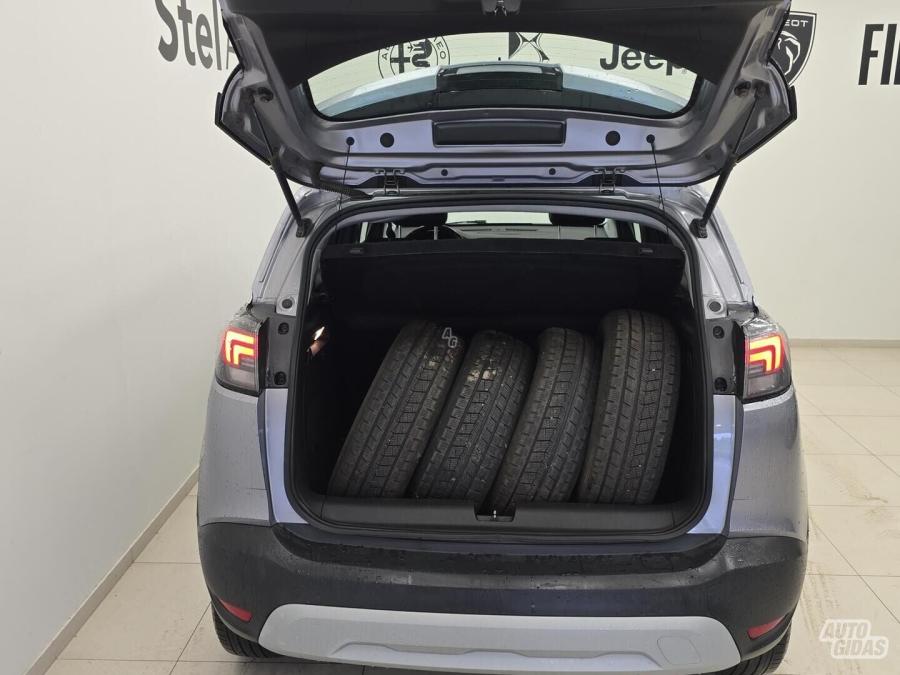 Pelēks Opel Crossland 2022 Viļņa, ar dzinēja tilpumu 1.20 L un nobraukumu 100 tūkst. km par 11490 €, foto 37 vietnē AUTOMOTO.COM.LV