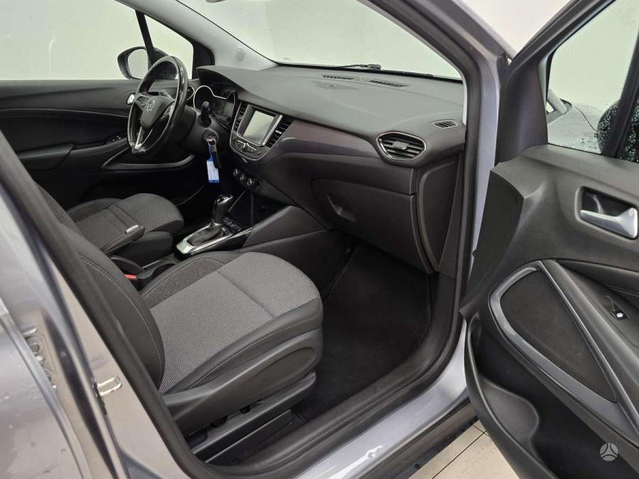 Pelēks Opel Crossland 2022 Viļņa, ar dzinēja tilpumu 1.20 L un nobraukumu 100 tūkst. km par 11490 €, foto 32 vietnē AUTOMOTO.COM.LV