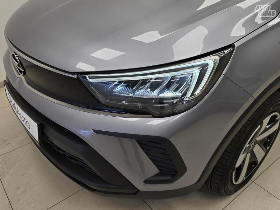 Grey Opel Crossland 2022 in Vilnius, with an engine capacity of 1.20 L and mileage of 32 thousand km for 12790 €, photo 5 on AUTOMOTO.COM.LV