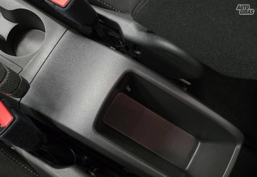 Grey Opel Crossland 2022 in Vilnius, with an engine capacity of 1.20 L and mileage of 32 thousand km for 12790 €, photo 26 on AUTOMOTO.COM.LV