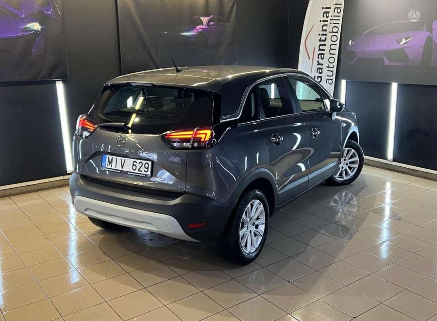 Grey Opel Crossland 2022 in Vilnius, with an engine capacity of 1.20 L and mileage of 36 thousand km for 13950 €, photo 3 on AUTOMOTO.COM.LV