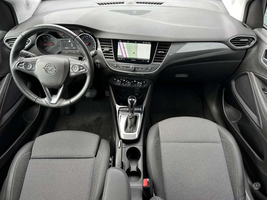 Grey Opel Crossland 2022 in Vilnius, with an engine capacity of 1.20 L and mileage of 36 thousand km for 13950 €, photo 4 on AUTOMOTO.COM.LV