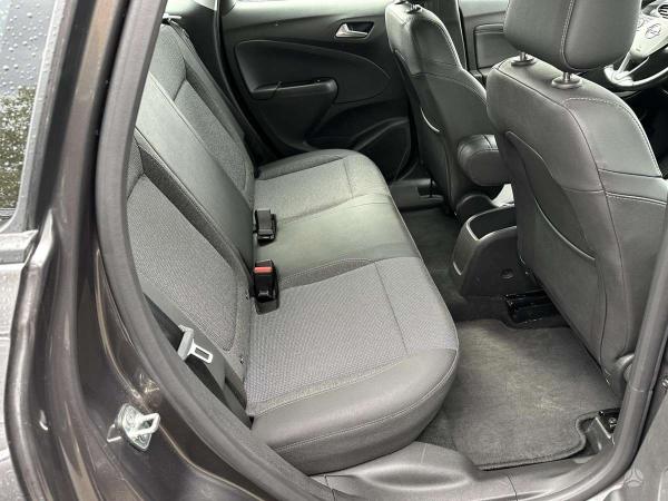 Grey Opel Crossland 2022 in Vilnius, with an engine capacity of 1.20 L and mileage of 36 thousand km for 13950 €, photo 6 on AUTOMOTO.COM.LV