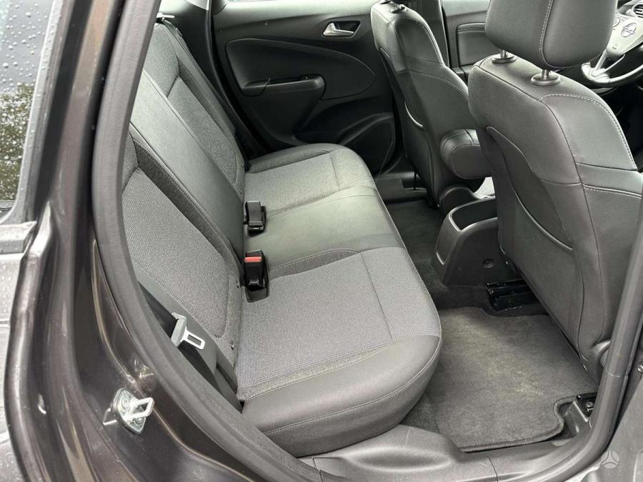 Grey Opel Crossland 2022 in Vilnius, with an engine capacity of 1.20 L and mileage of 36 thousand km for 13950 €, photo 6 on AUTOMOTO.COM.LV