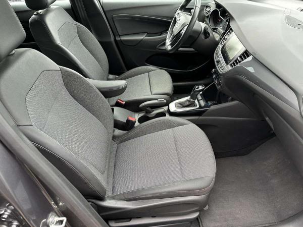 Grey Opel Crossland 2022 in Vilnius, with an engine capacity of 1.20 L and mileage of 36 thousand km for 13950 €, photo 8 on AUTOMOTO.COM.LV