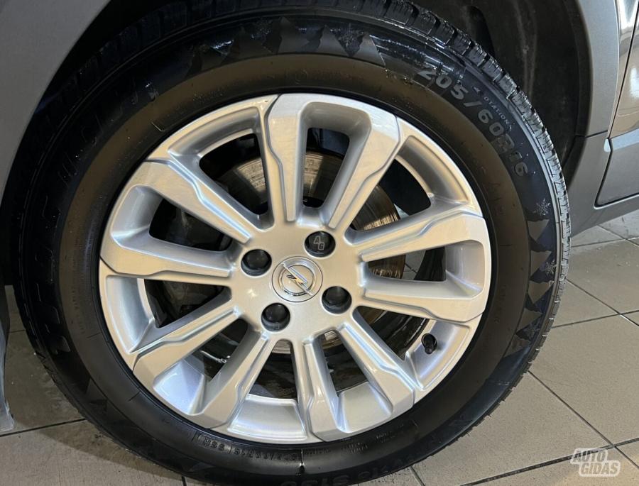 Серый Опель Crossland 2022 в Авиженяй, объемом двигателя 1.20 л и пробегом 51 тыс. км за 12950 €, фото 6 на AUTOMOTO.COM.LV