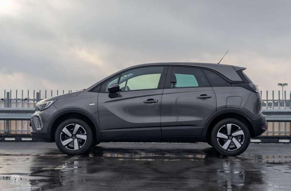 Pelēks Opel Crossland 2023 Viļņa, ar dzinēja tilpumu 1.20 L un nobraukumu 28 tūkst. km par 11500 €, foto 4 vietnē AUTOMOTO.COM.LV