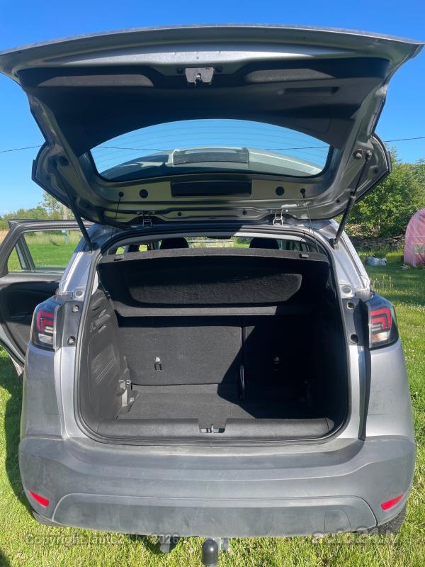 Grey Opel Crossland 2022 in Tallinn, with an engine capacity of 1.20 L and mileage of 50 thousand km for 14900 €, photo 5 on AUTOMOTO.COM.LV