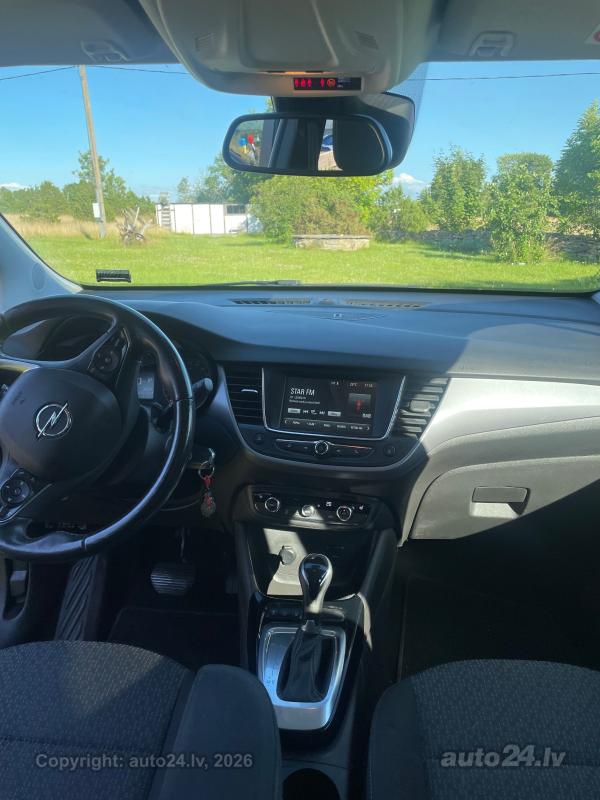 Grey Opel Crossland 2022 in Tallinn, with an engine capacity of 1.20 L and mileage of 50 thousand km for 14900 €, photo 8 on AUTOMOTO.COM.LV