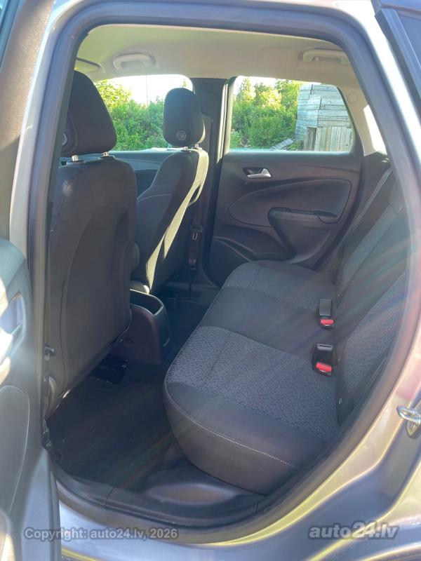 Grey Opel Crossland 2022 in Tallinn, with an engine capacity of 1.20 L and mileage of 50 thousand km for 14900 €, photo 9 on AUTOMOTO.COM.LV