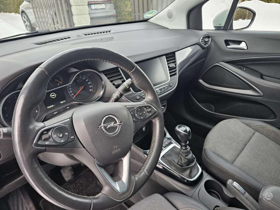 Opel Crossland 2021 in Ukmerge, with an engine capacity of 1.20 L and mileage of 157 thousand km for 9900 €, photo 19 on AUTOMOTO.COM.LV
