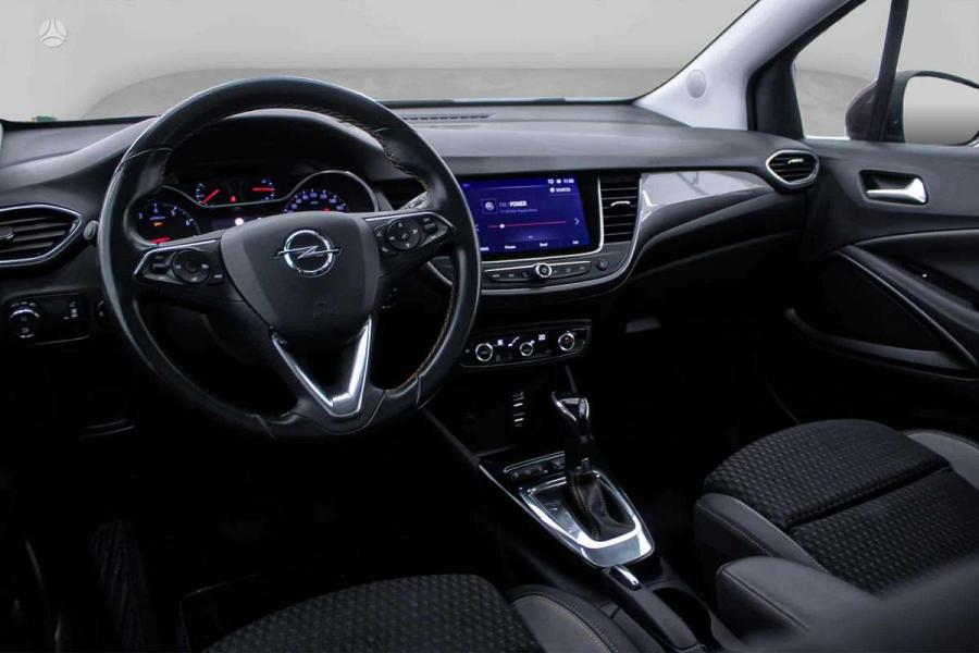 Red Opel Crossland 2018 in Kaunas, with an engine capacity of 1.20 L and mileage of 145 thousand km for 8990 €, photo 8 on AUTOMOTO.COM.LV