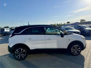 White Opel Crossland 2019 in Taurage, with an engine capacity of 1.20 L and mileage of 119 thousand km for 7500 €, photo 9 on AUTOMOTO.COM.LV
