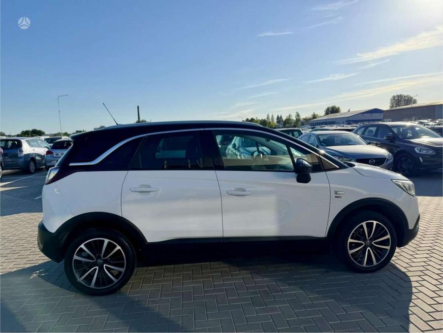 White Opel Crossland 2019 in Taurage, with an engine capacity of 1.20 L and mileage of 119 thousand km for 7500 €, photo 9 on AUTOMOTO.COM.LV