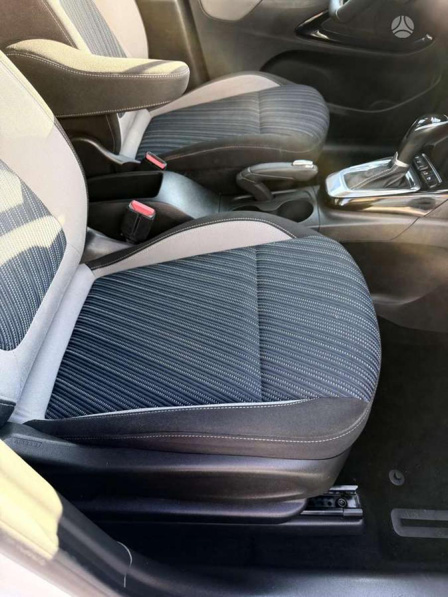 White Opel Crossland 2019 in Taurage, with an engine capacity of 1.20 L and mileage of 119 thousand km for 7500 €, photo 21 on AUTOMOTO.COM.LV