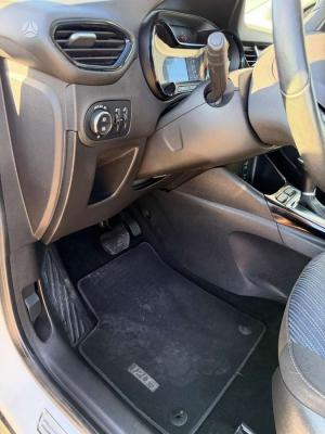 White Opel Crossland 2019 in Taurage, with an engine capacity of 1.20 L and mileage of 119 thousand km for 7500 €, photo 24 on AUTOMOTO.COM.LV