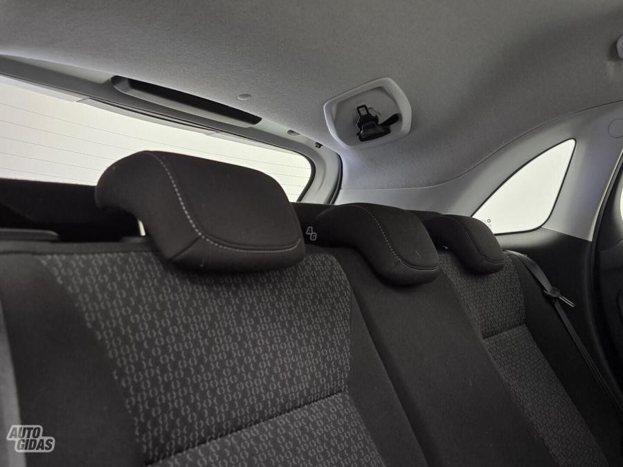 Balts Opel Crossland 2021 Viļņa, ar dzinēja tilpumu 1.20 L un nobraukumu 72 tūkst. km par 11900 €, foto 32 vietnē AUTOMOTO.COM.LV