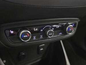 Белый Опель Crossland 2021 в Вильнюс, объемом двигателя 1.20 л и пробегом 79 тыс. км за 11490 €, фото 23 на AUTOMOTO.COM.LV