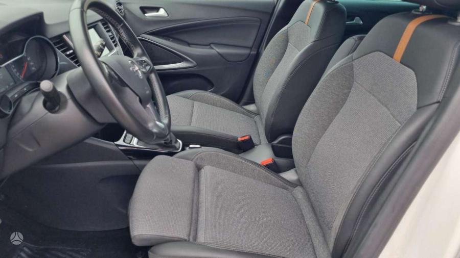 Белый Опель Crossland 2021 в Таураге, объемом двигателя 1.20 л и пробегом 118 тыс. км за 8300 €, фото 9 на AUTOMOTO.COM.LV