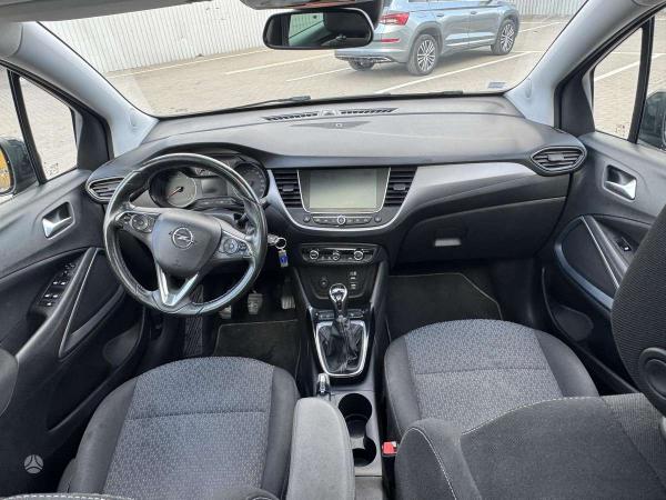 Black Opel Crossland X 2017 in Taurage, with an engine capacity of 1.56 L and mileage of 168 thousand km for 6950 €, photo 8 on AUTOMOTO.COM.LV